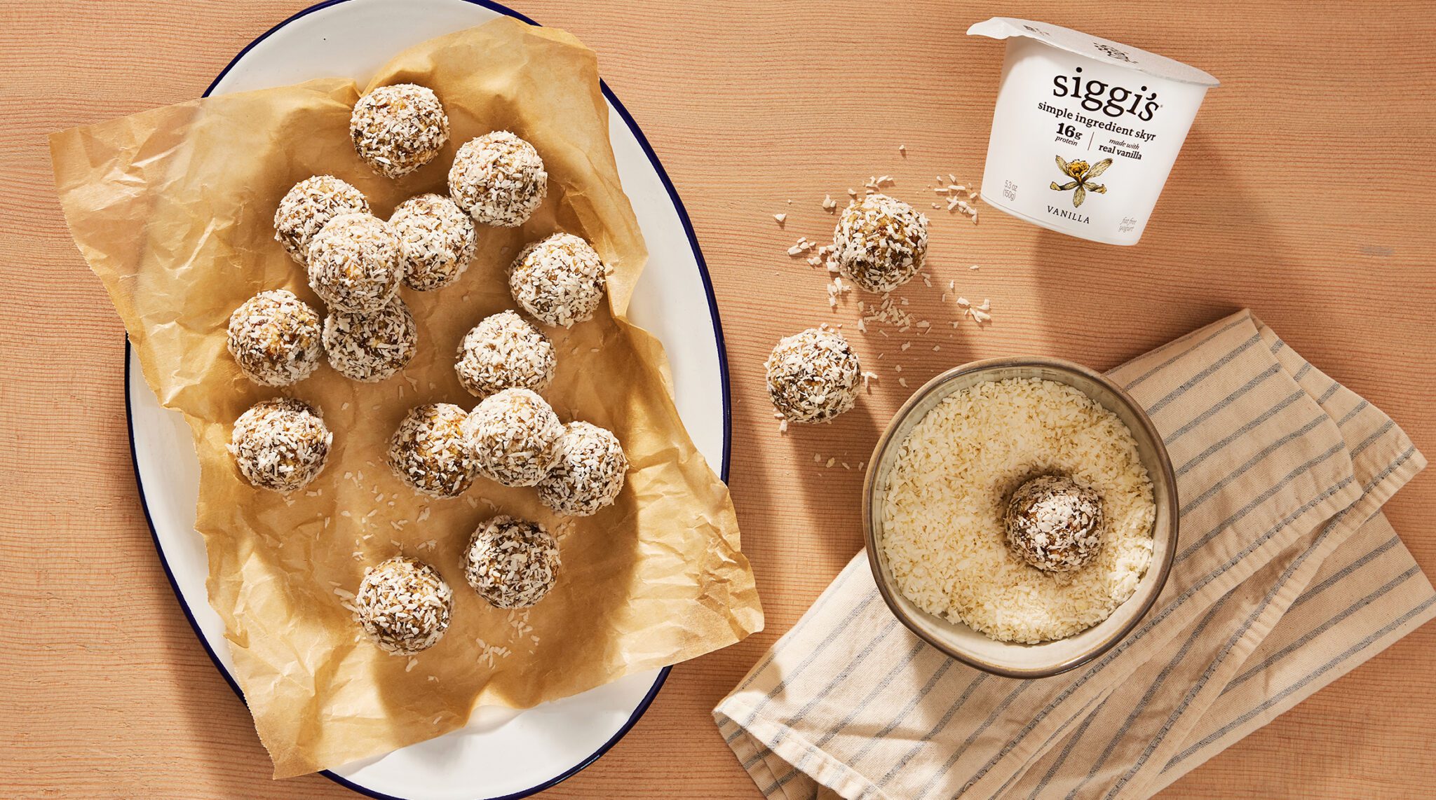 siggi's Icelandic yogurt - coconut & date protein bites